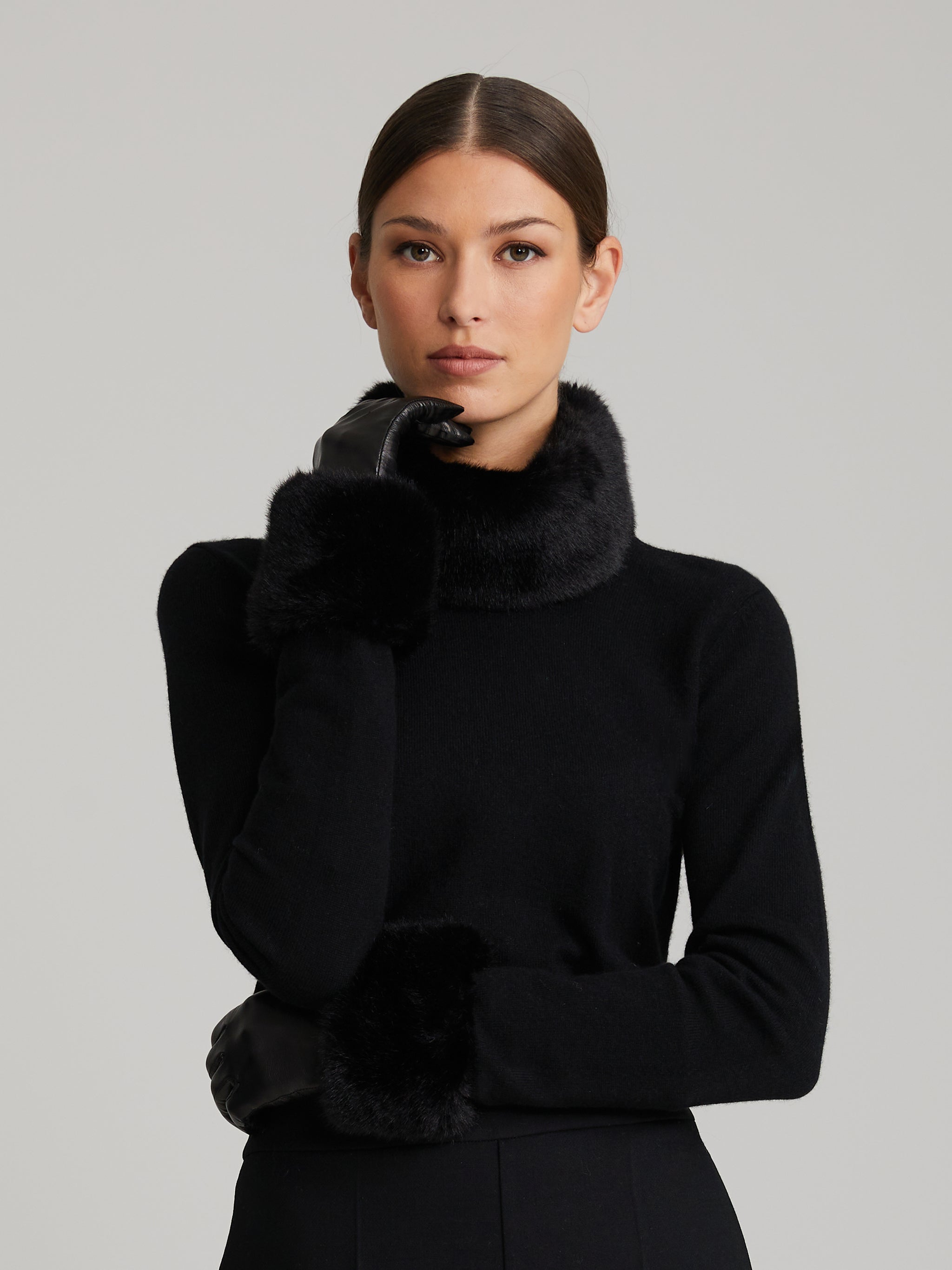 Gianina Black Faux-Fur Accessory Set - Andiata – Andiata